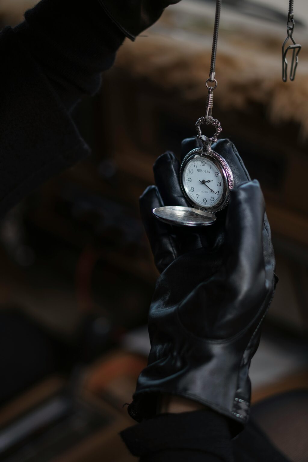 How To Create A Timeless Steam Punk Clock Display ...
